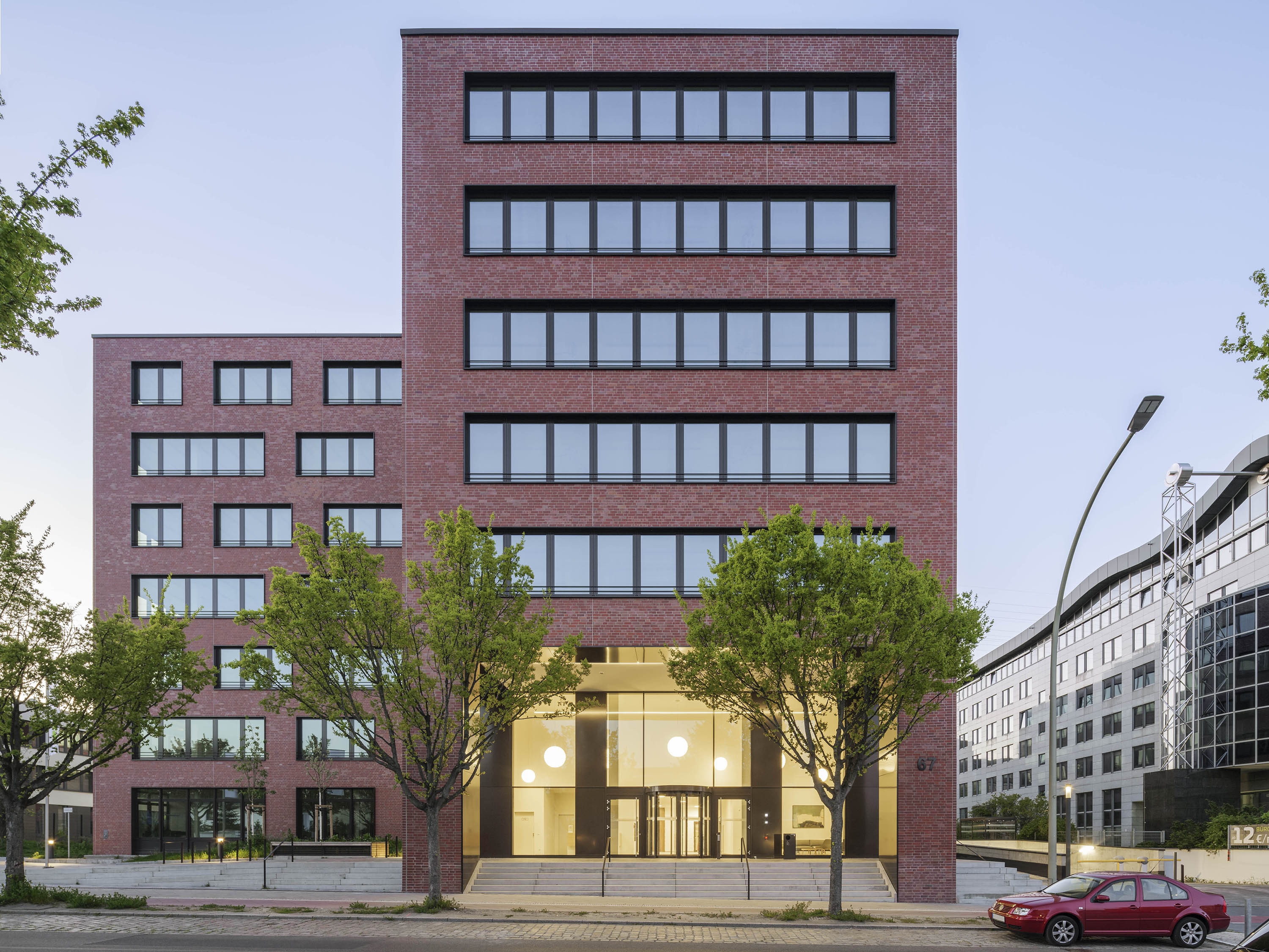 Office building ALEX, Bornitzstrasse 67-71 - Tchoban Voss Architekten